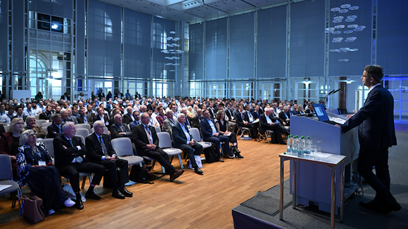 Deutsche Gesellschaft für Luft- und Raumfahrt - Lilienthal-Oberth e.V ...